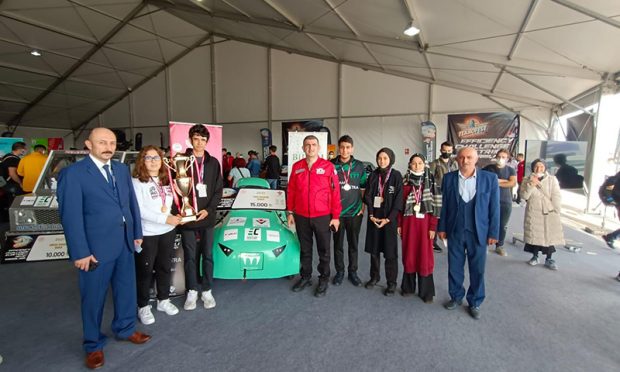 Liseli 5 mucidin Mostra’sı “Yerli Tasarım Ödülü”nü aldı - TeknoTalk