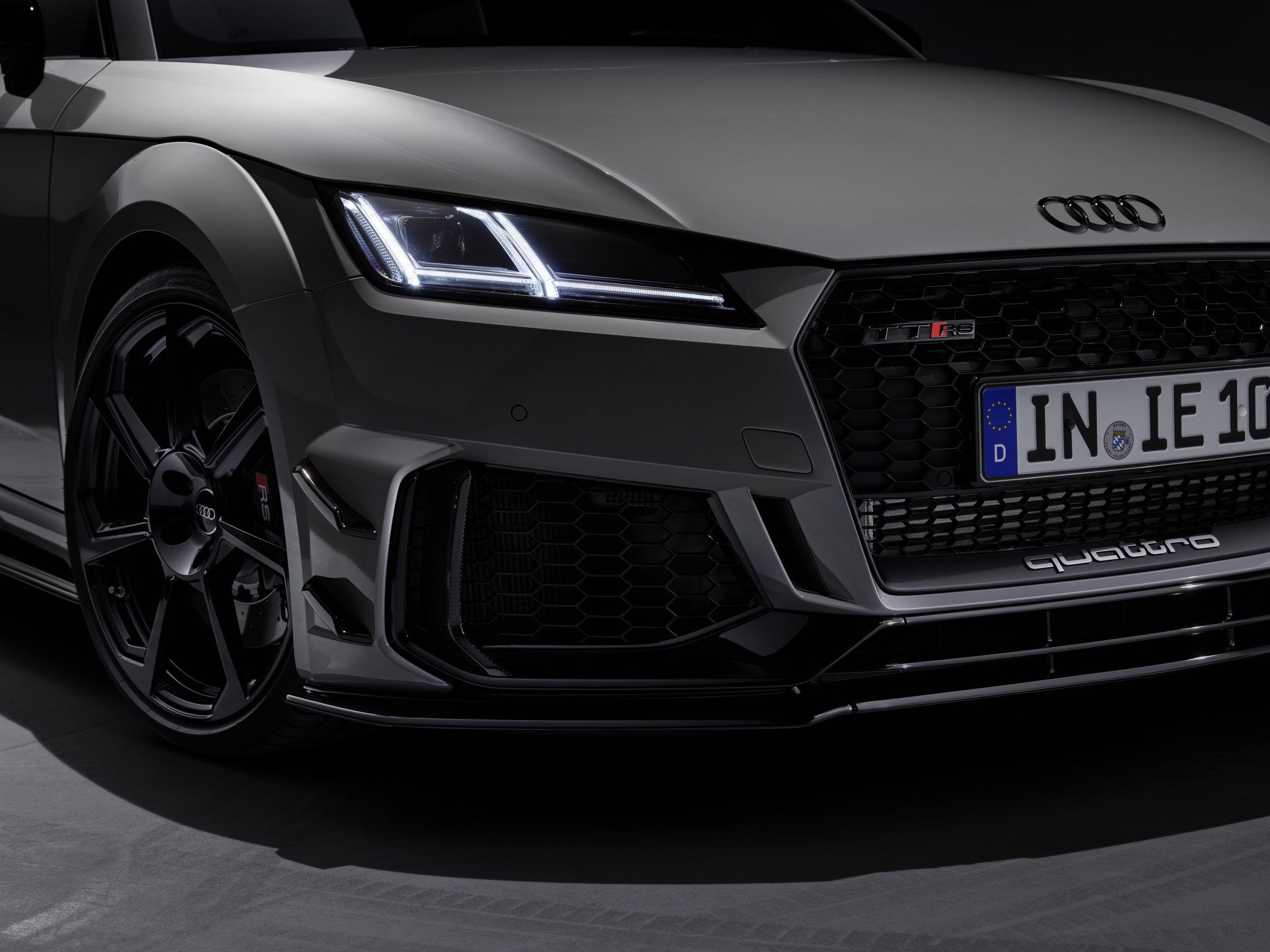Audi TT’ye saygı! 100 adetli sınırlı TT RS Coupe Iconic Edition2