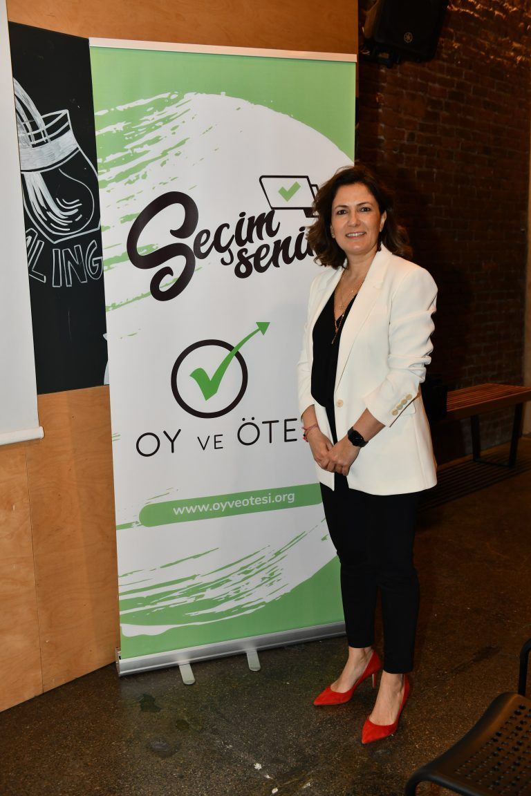 Oy ve Ötesi, 100 bin gönüllü ile seçim günü sandık verilerini toplamayı ...