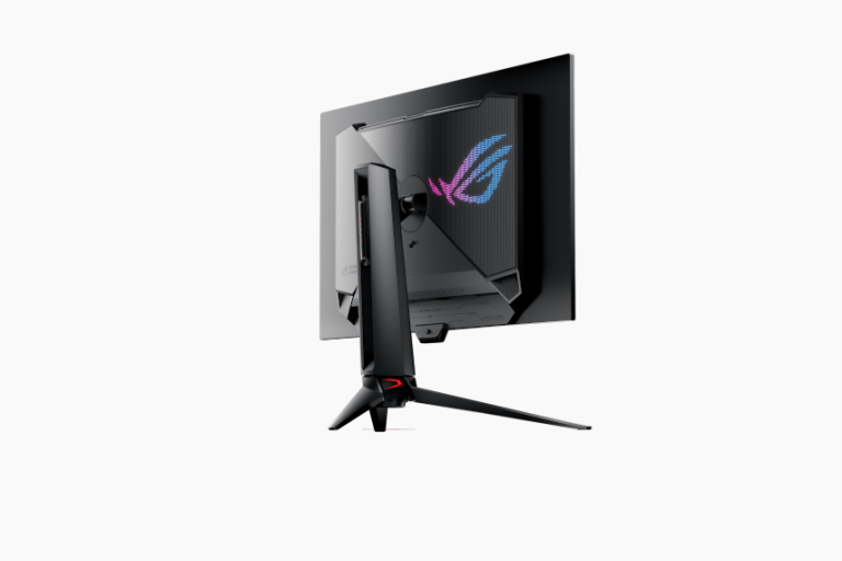 ASUS ROG, ROG Swift OLED PG32UCDM oyuncu monitörünü duyurdu